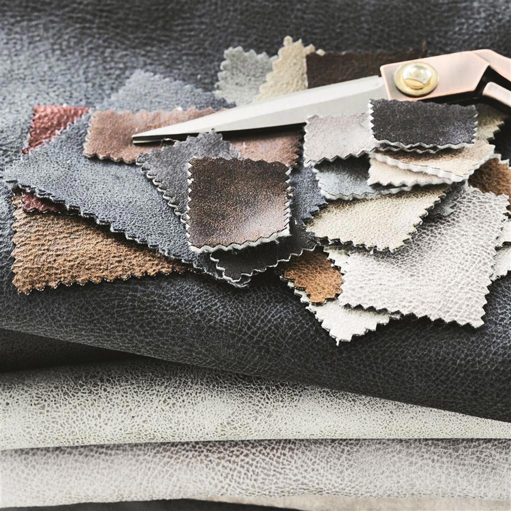 Mesa de cuero sintético - Gremio de diseñadores